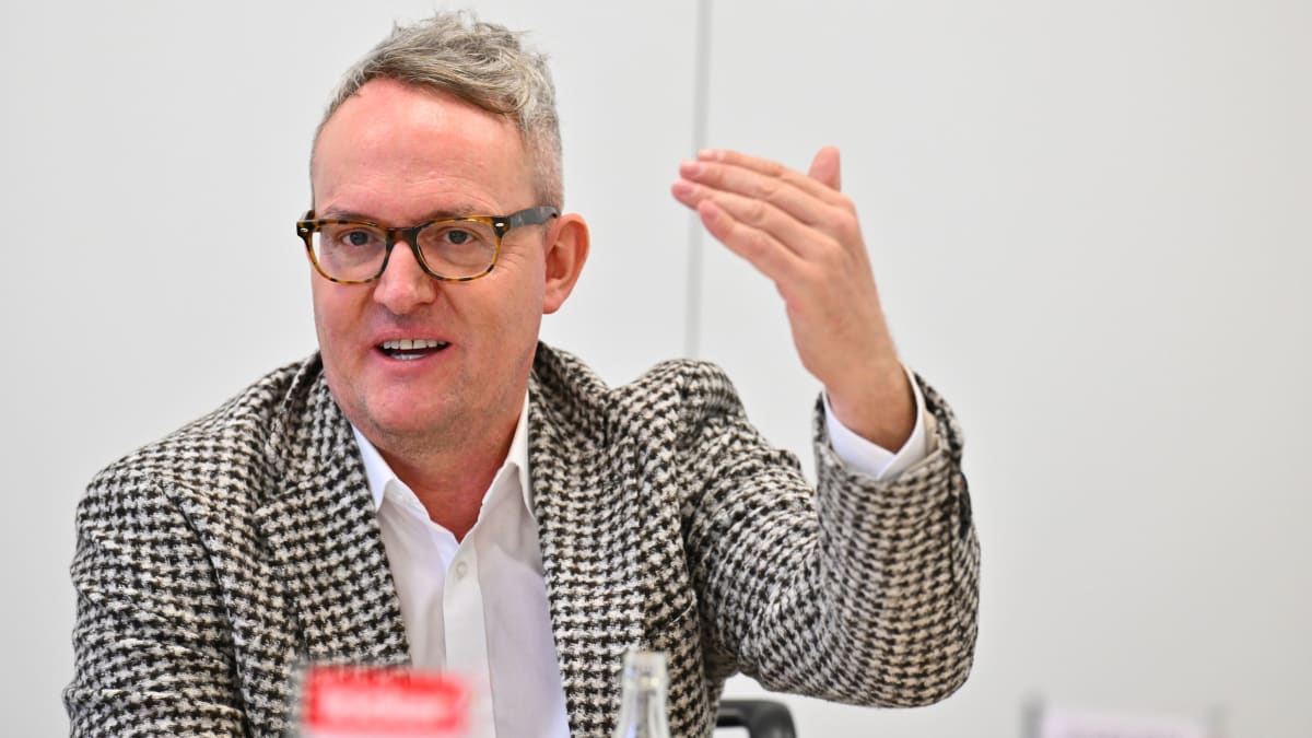 Stuttgart | Wehrle im Interview: "Können uns mehr Risiko erlauben" - kicker