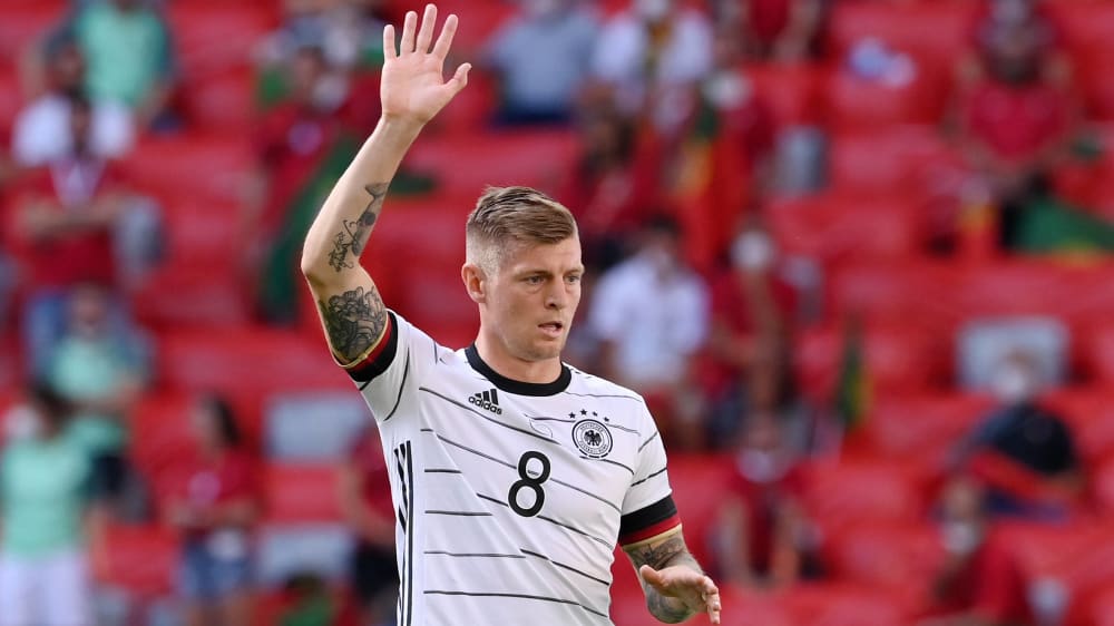 Achter beim Fußball: Aufgaben der Position - kicker