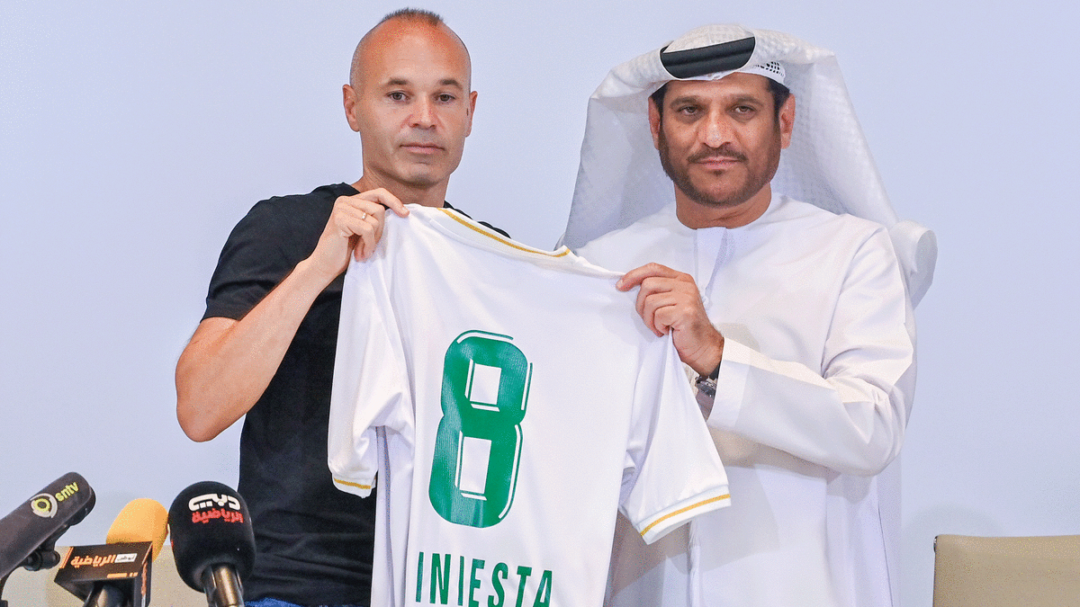 Andres Iniesta erstmals in seiner Karriere abgestiegen - kicker