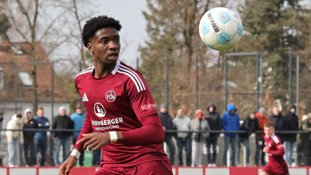 Auf Leihbasis: FCN-Stürmer Obiogumu wechselt nach Schweinfurt - kicker