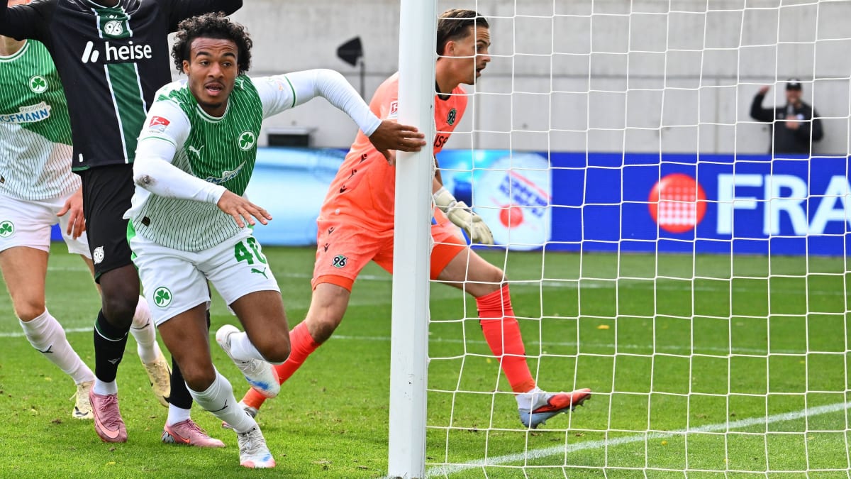 Fürths Abrangao sichert beim Profidebüt Punkt gegen Hannover - kicker
