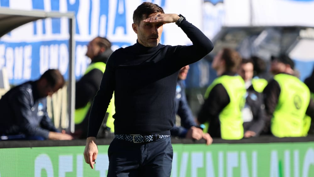 Leitl erklärt: Darum saß kein Stürmer auf der Hertha-Bank - kicker