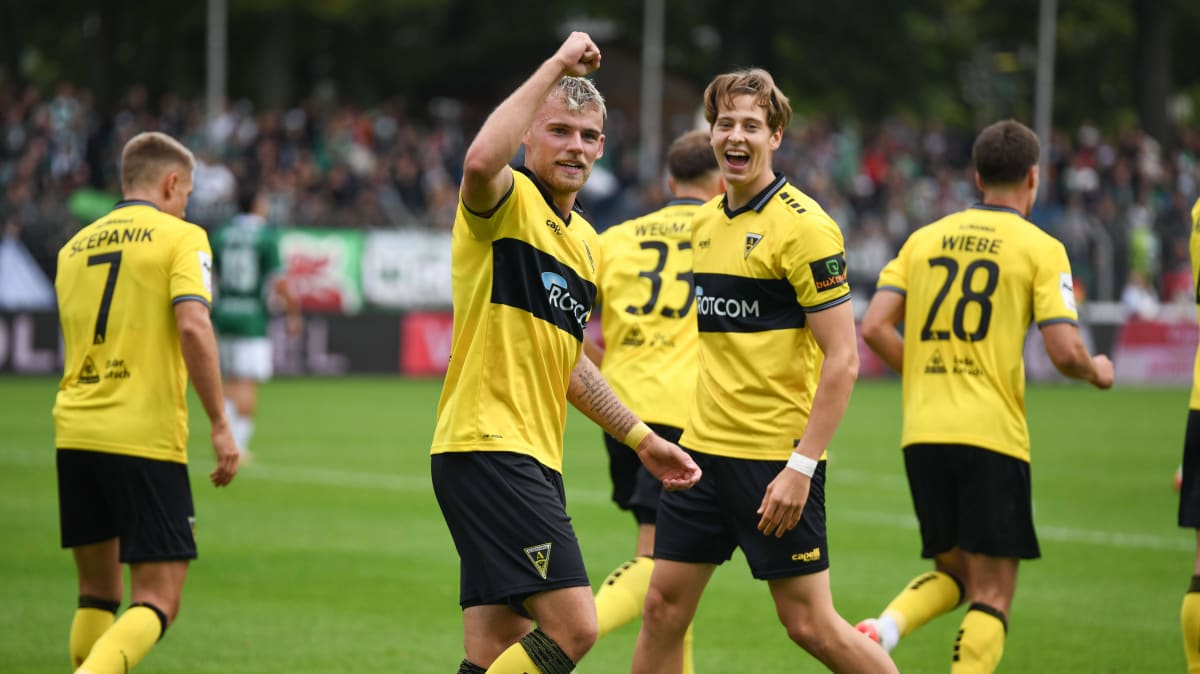 18-Minuten-Hattrick von Schroers: Aachen schießt Schweinfurt ab - kicker