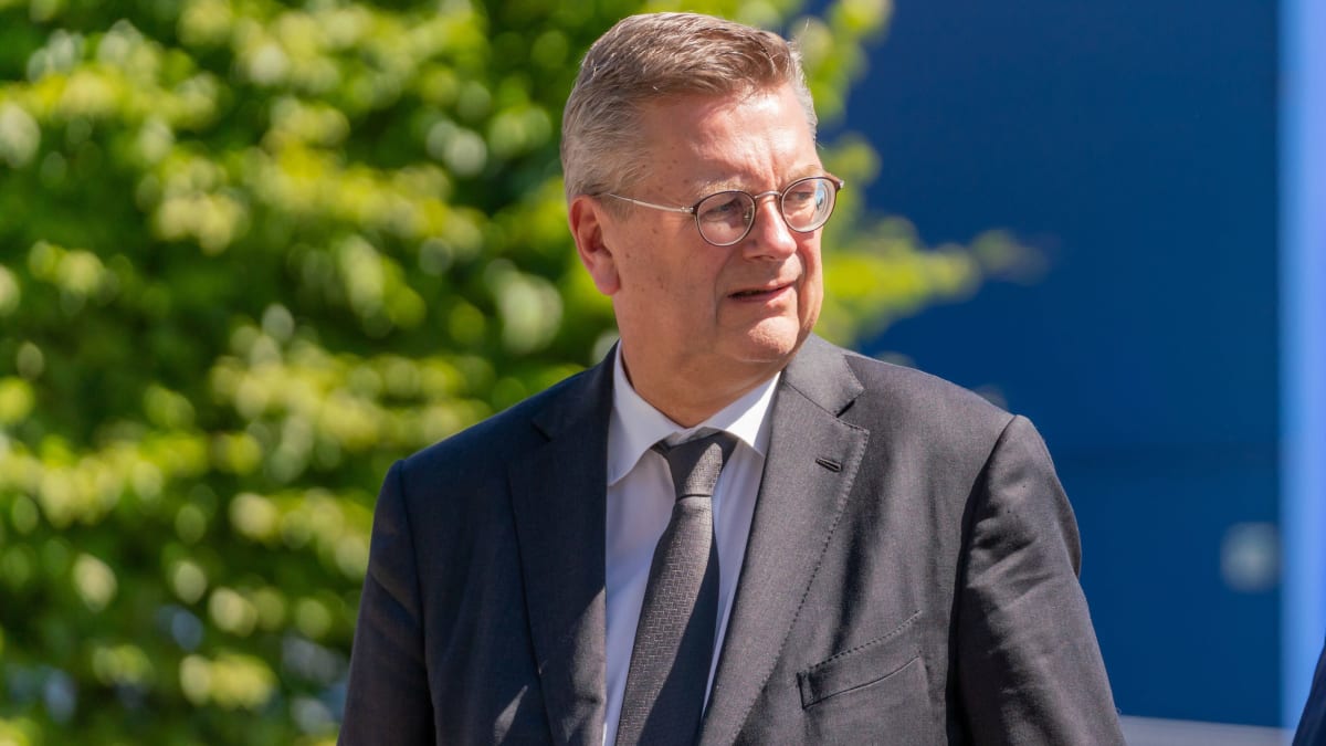 "Wie ein Kotau vor Katar und der FIFA" - kicker