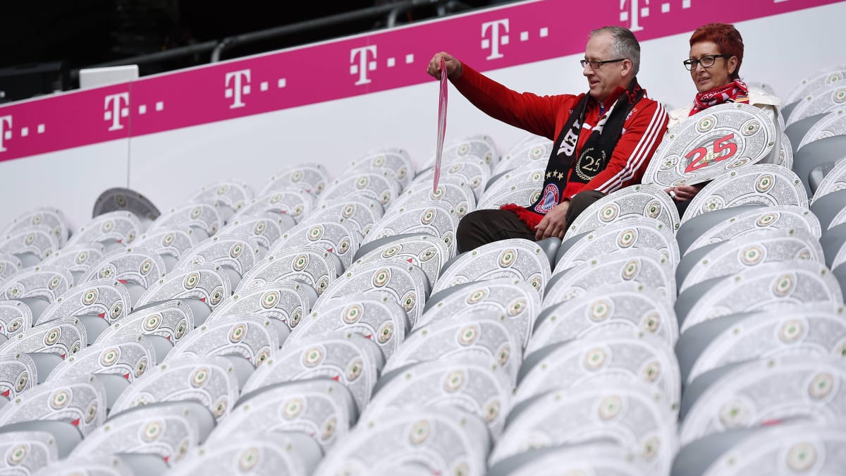 Erst zum vierten Mal: FC Bayern feiert Titelgewinn auf der Couch - kicker