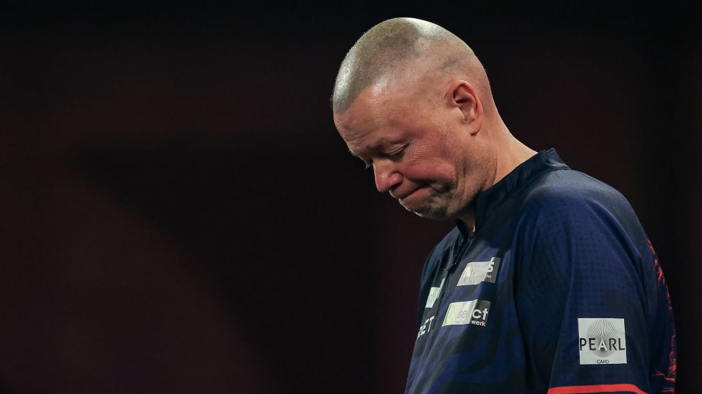 Van Barneveld: "Brauche jemanden, der mich von der Couch holt" - kicker