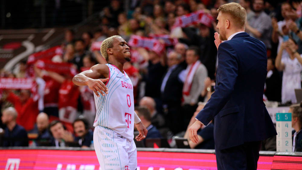 Shorts ist MVP der Bundesliga - Iisalo Trainer der Saison - kicker