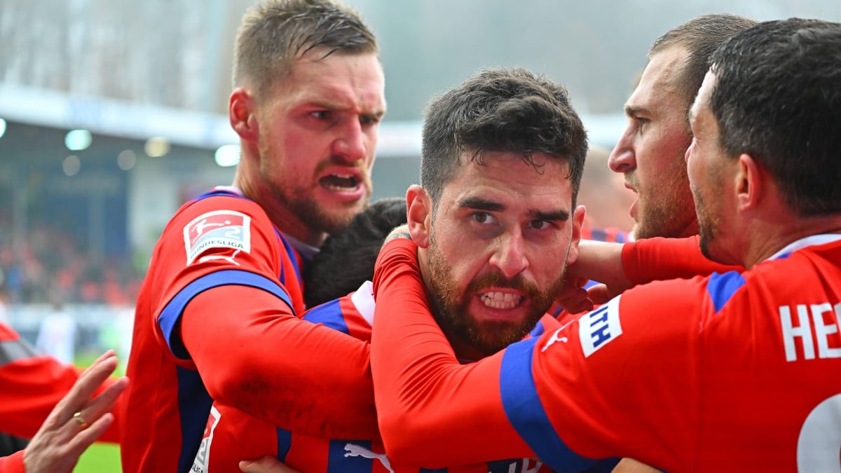 Bis 2026: Heidenheim verlängert mit "Bomber" Schimmer - kicker