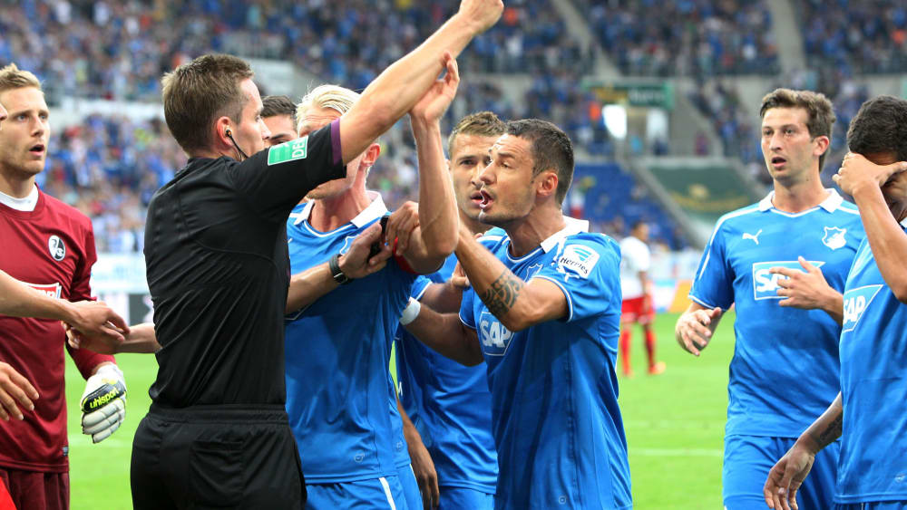 Diese Bundesliga-Torschützen flogen am frühesten vom Platz - kicker