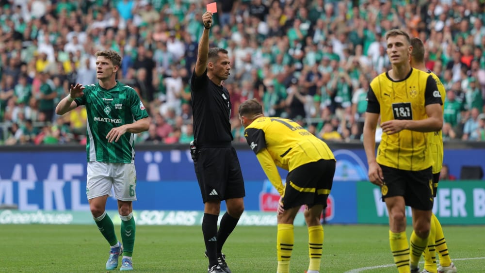 Schlotterbeck fliegt: BVB punktet in Unterzahl in Bremen - kicker