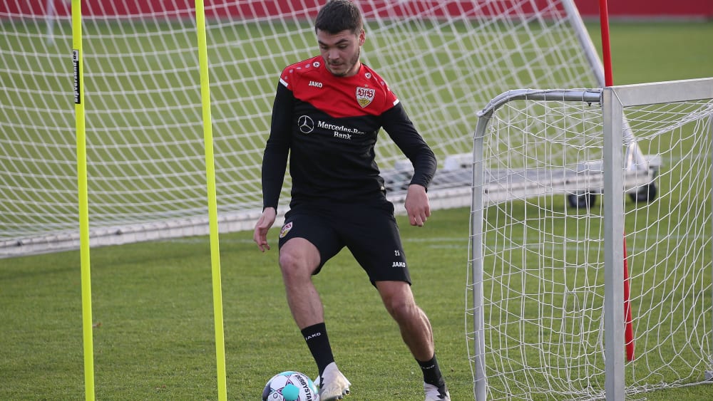 VfB Stuttgart: Lilian Egloff kehrt auf den Rasen zurück - kicker