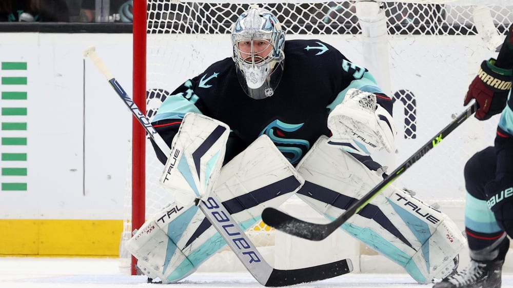 NHL: Grubauer pariert und assistiert bei Kraken-8:1-Sieg - kicker