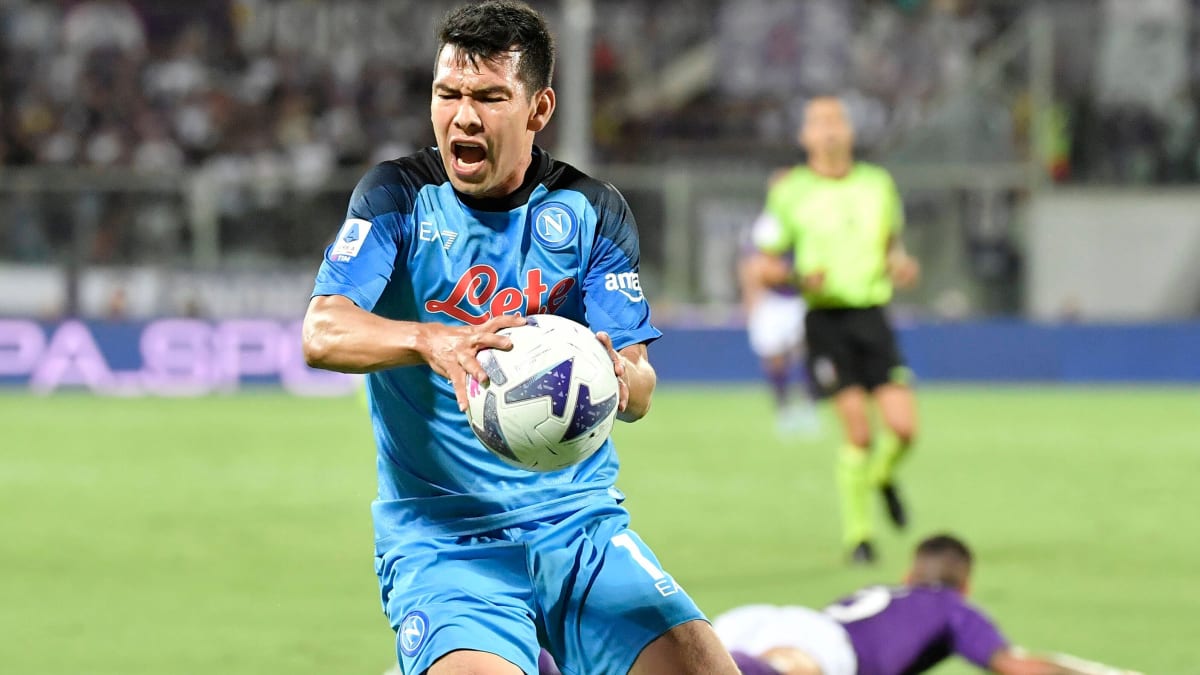 Kläglicher Kopfball: Lozano lässt den Napoli-Dreier liegen - kicker