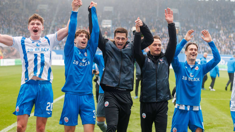 Hansa-Trainer Pesch: "Das Schlagwort war positive Energie" - kicker