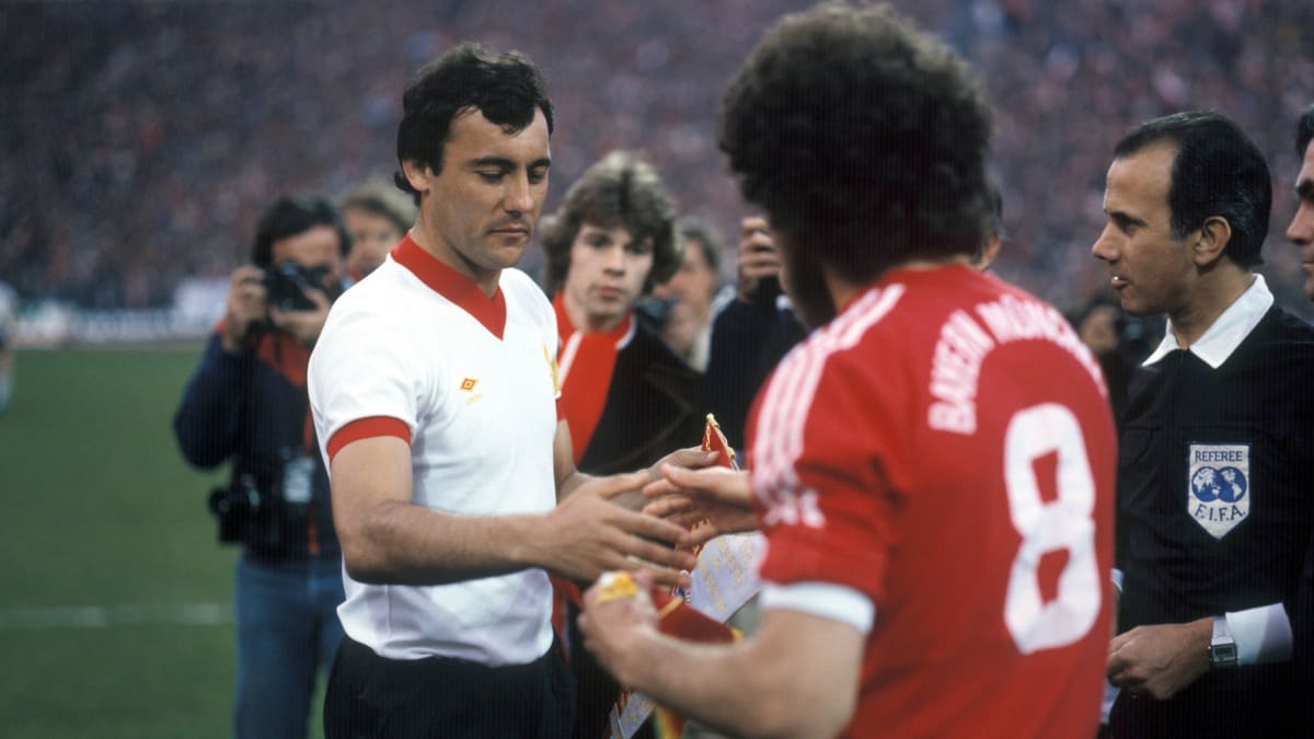 Erfolgreich mit Arsenal und Liverpool: Trauer um Ray Kennedy - kicker