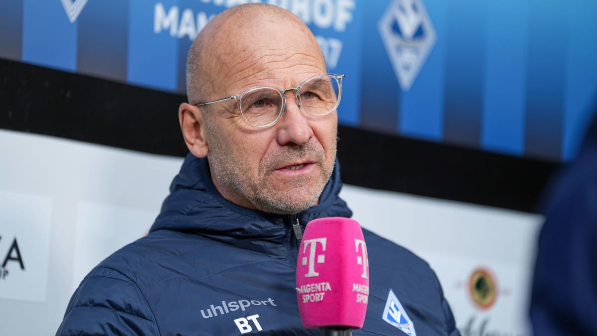 "So viele Fehlentscheidungen": Schiri-Frust bei Mannheims Coach Trares ...