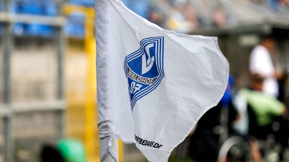 Eklat um Waldhof-Stadionsprecher: Klub distanziert sich - kicker Eklat um Waldhof-Stadionsprecher: Klub distanziert sich - kicker