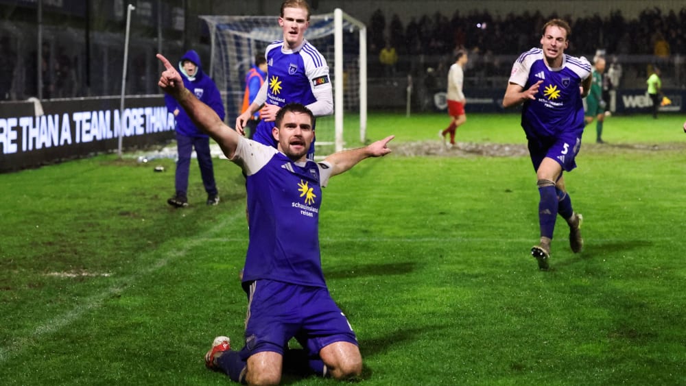 Kickers Emden gegen D/A: Schwierige Bedingungen und Aufreger - kicker