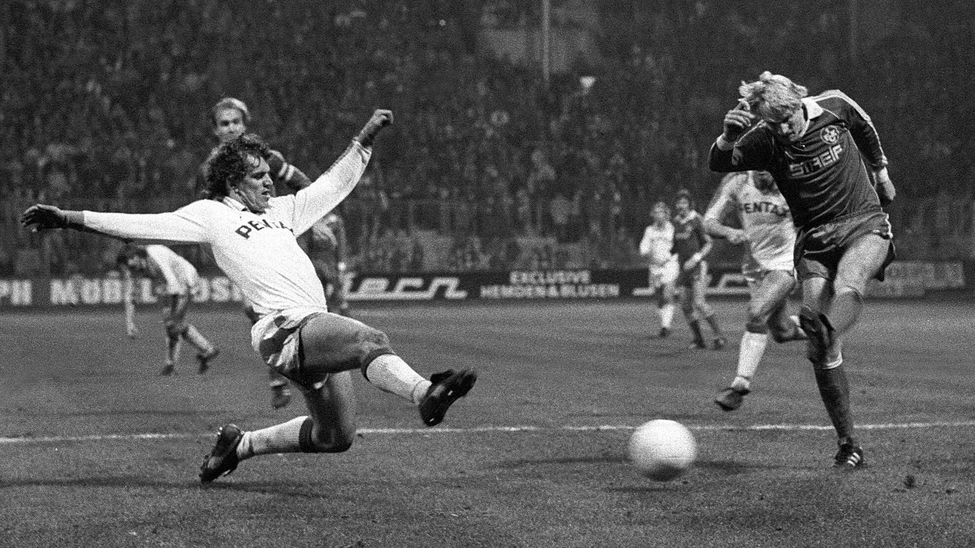 Grifo Fünfter: Die frühesten Hattricks der Bundesliga - kicker