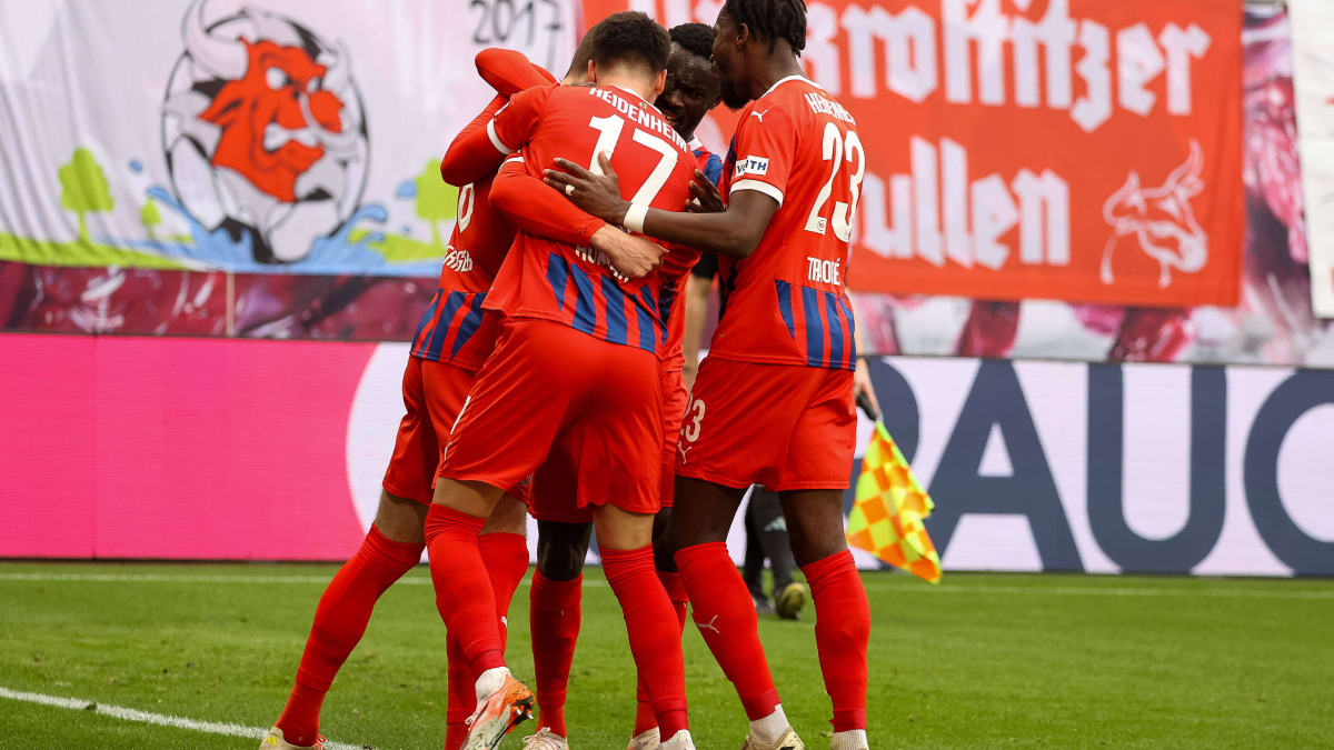 Zwei Elfmeter, kein Sieger: Leipzig holt 0:2 gegen Heidenheim auf - kicker