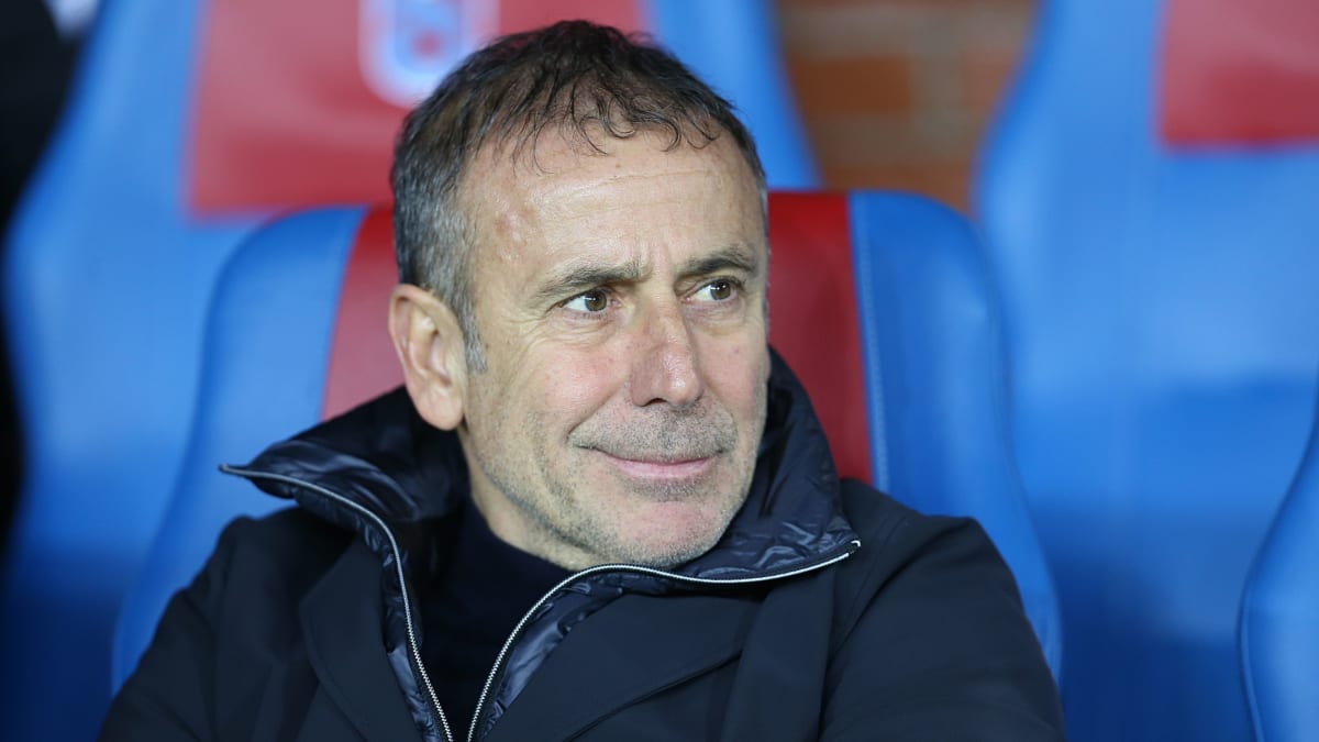 Trabzon: Meistertrainer Abdullah Avci tritt zurück - kicker