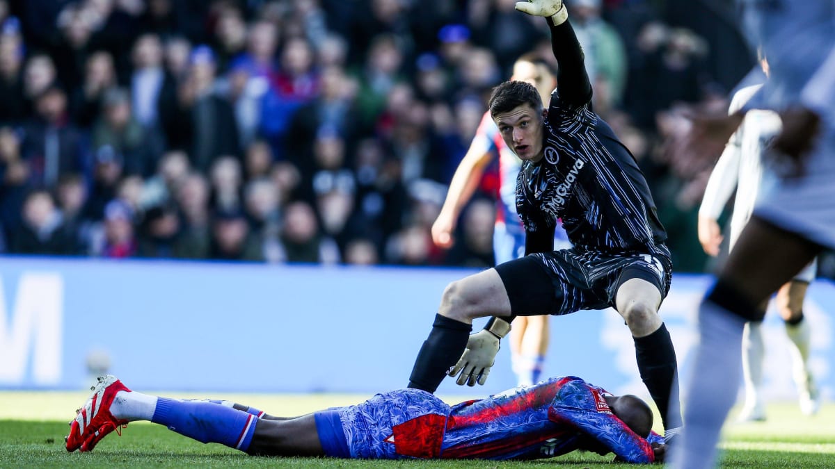 Nach brutalem Foul an Glasner-Schützling: Millwall-Keeper Roberts droht ...
