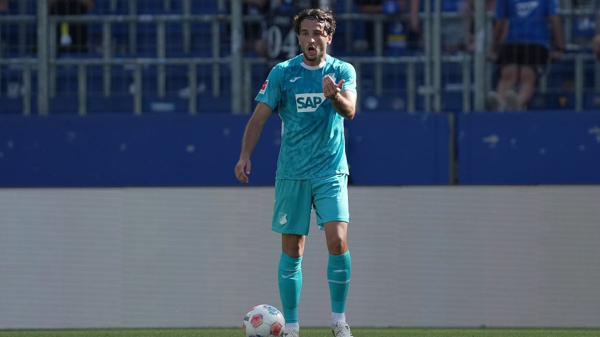 Nati-Chef Yakin schaut sich Hoffenheims Avdullahu an - kicker