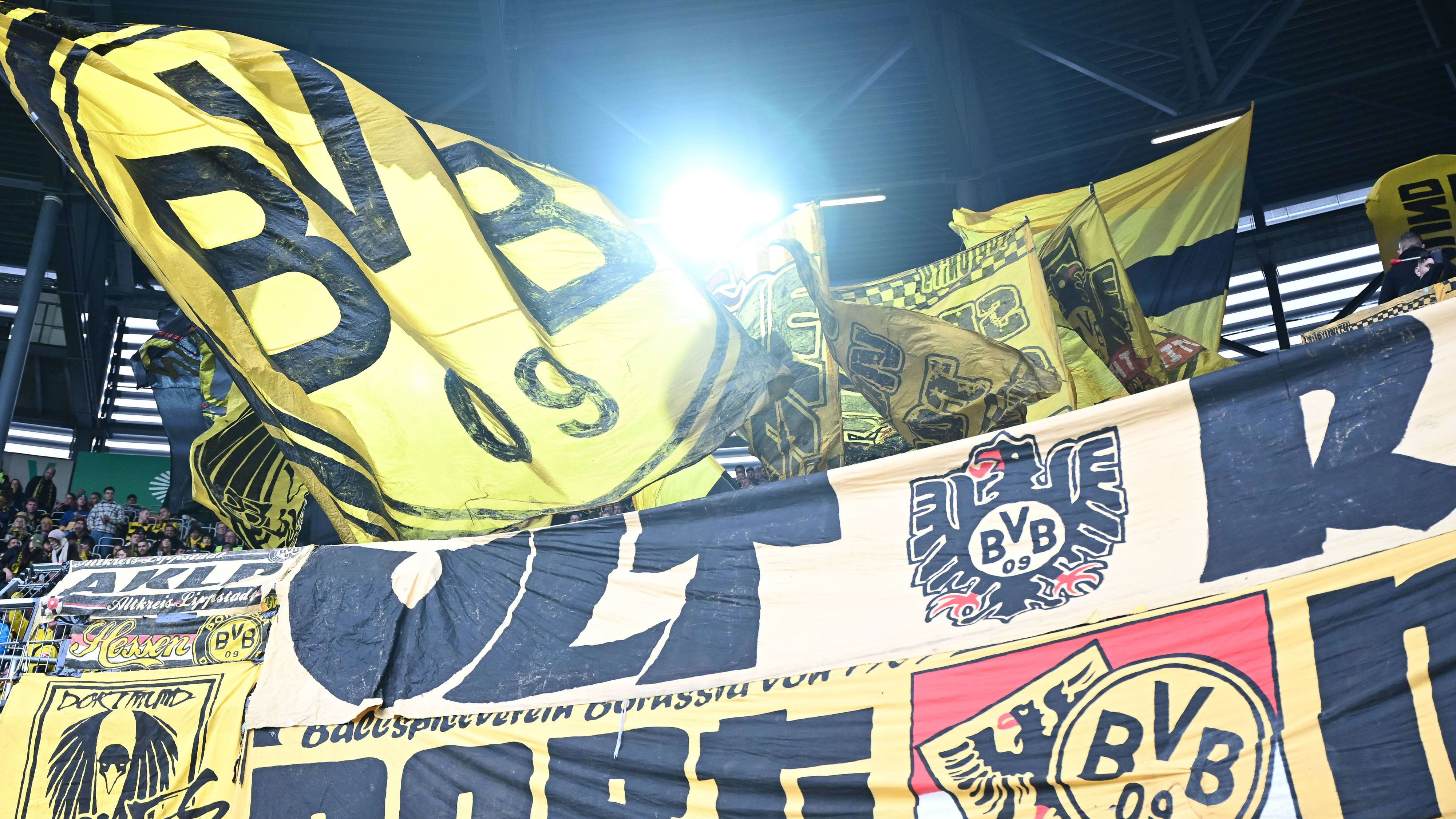 Liveticker | FC Augsburg - Borussia Dortmund 2:1 | 8. Spieltag ...