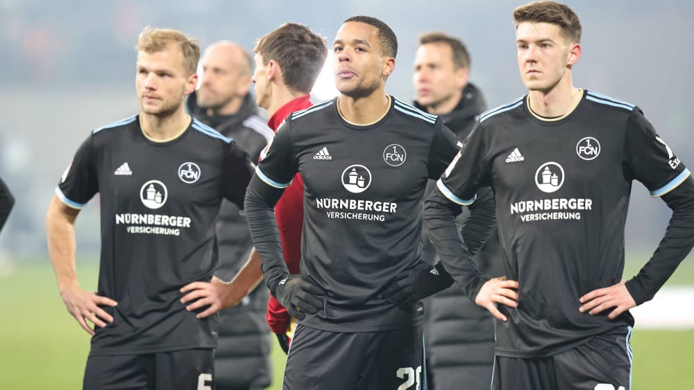 Weinzierl: "Verloren haben wir es in der ersten Hälfte" - kicker