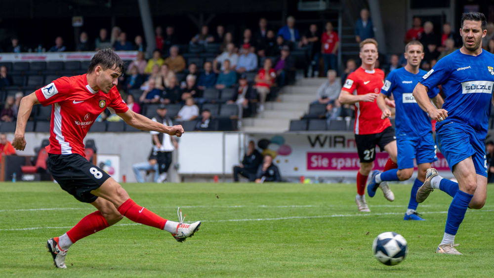 Großaspach fulminant: SG stürmt gegen Balingen an die Spitze - kicker