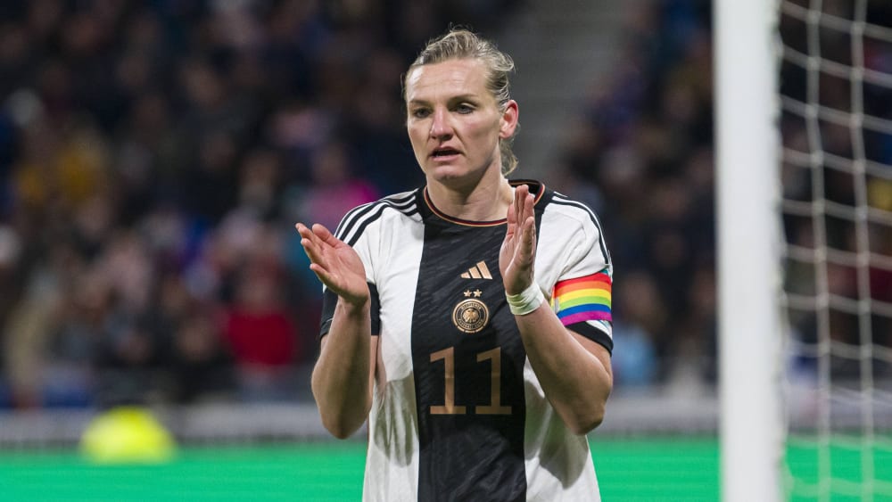 Alexandra Popp tritt aus Nationalmannschaft zurück - kicker