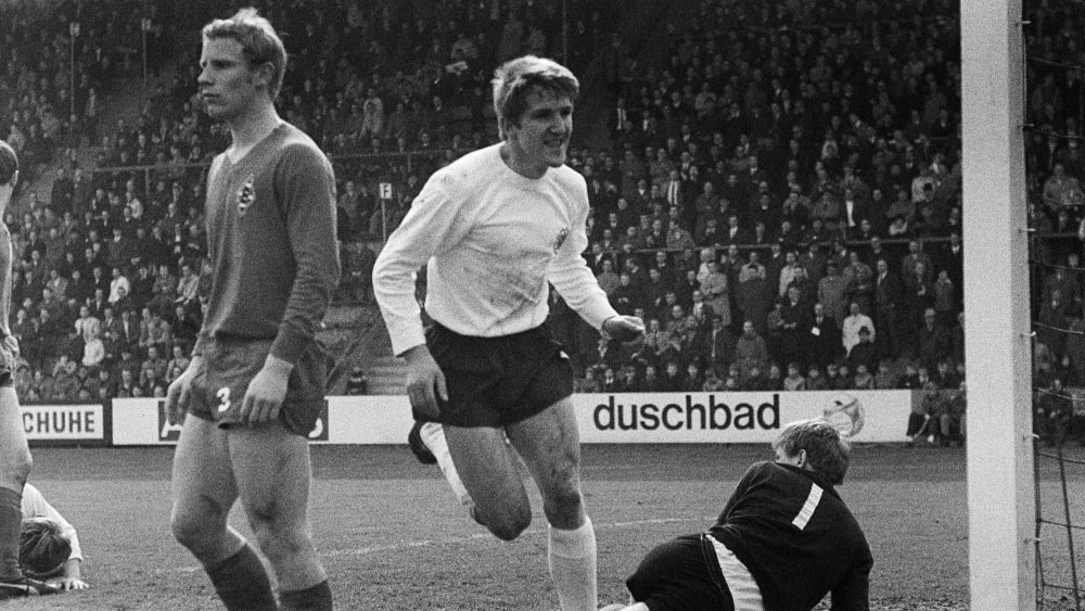 Hölzenbein auf Platz 1: Rekordtorschützen von Eintracht Frankfurt - kicker