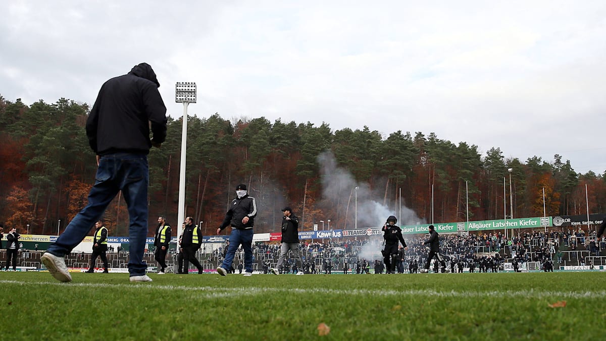 Sandhausen-Spiel: Hohe Geldstrafe für FC Homburg - kicker