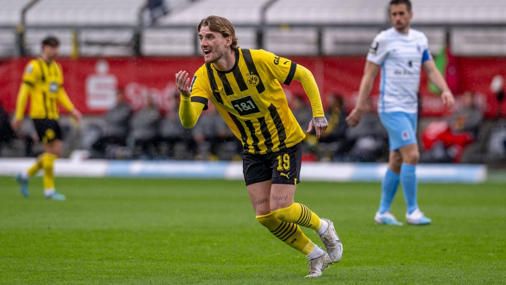 Pohlmann unterschreibt Profivertrag beim BVB - kicker Pohlmann unterschreibt Profivertrag beim BVB - kicker