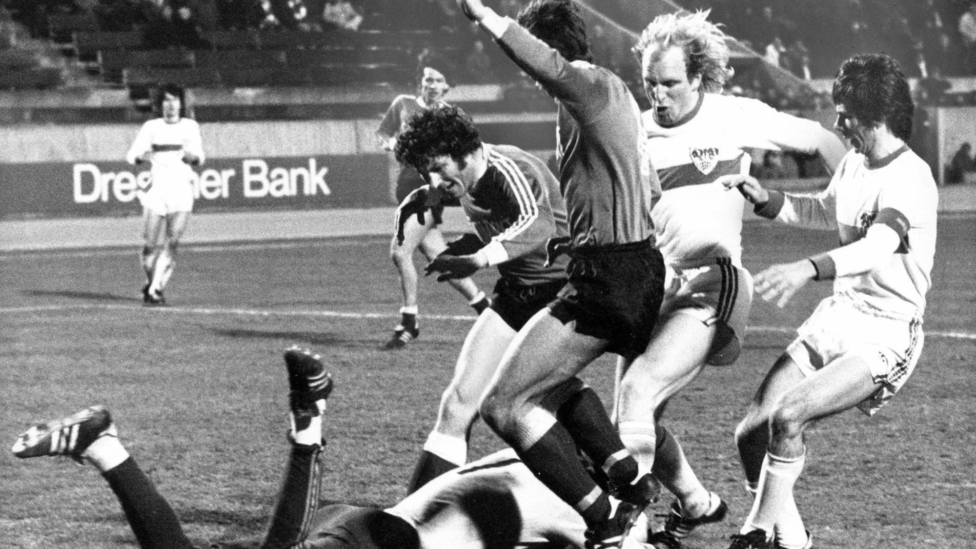 Tore, Titel, Turban: Dieter Hoeneß wird 70 - kicker