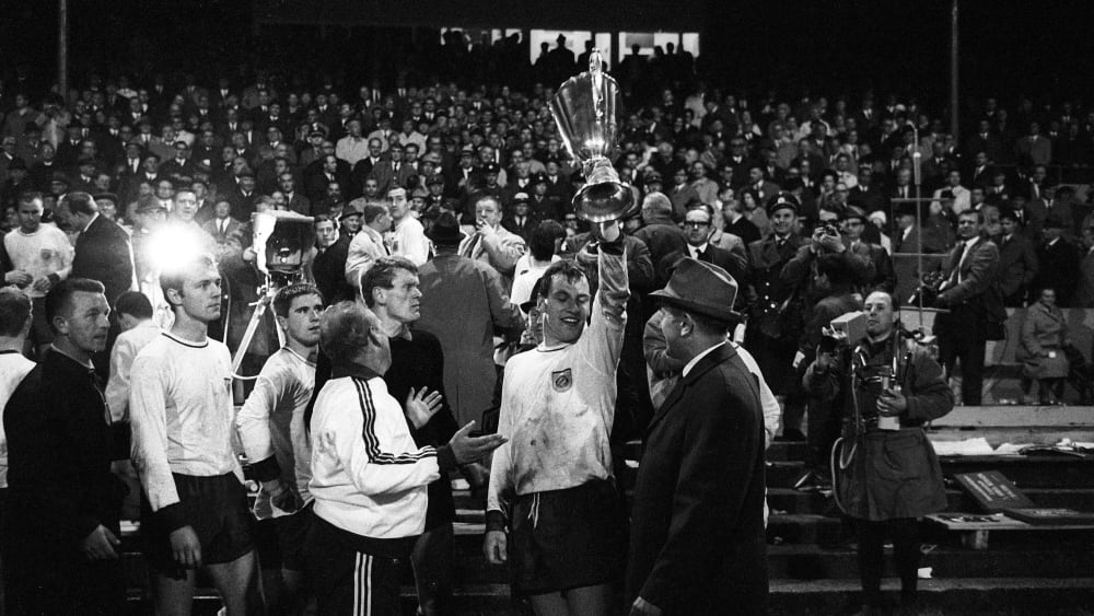 Aus dem Café Gisela zum Weltverein: 125 Jahre FC Bayern - kicker