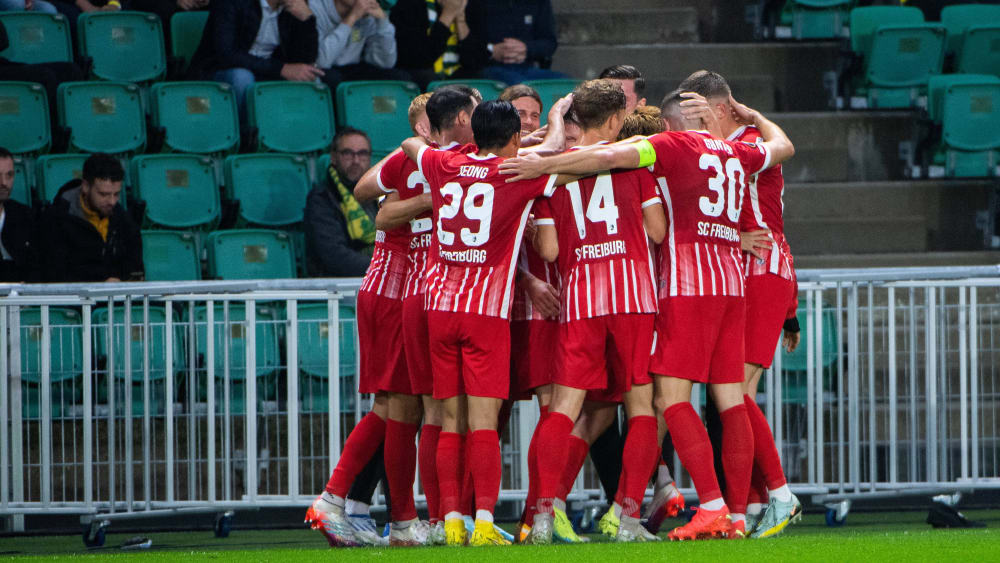 SC Freiburg schlägt FC Nantes 4:0 und erreicht K.-o.-Phase - kicker