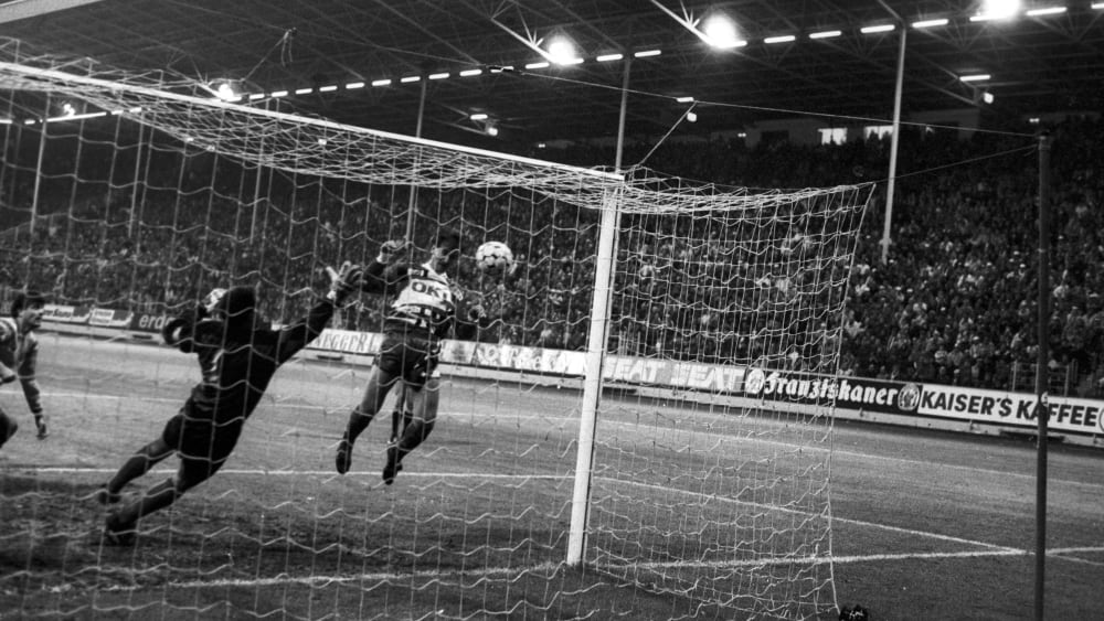 Vor 30 Jahren: Das legendäre Duell Kaiserslautern-Barça - kicker