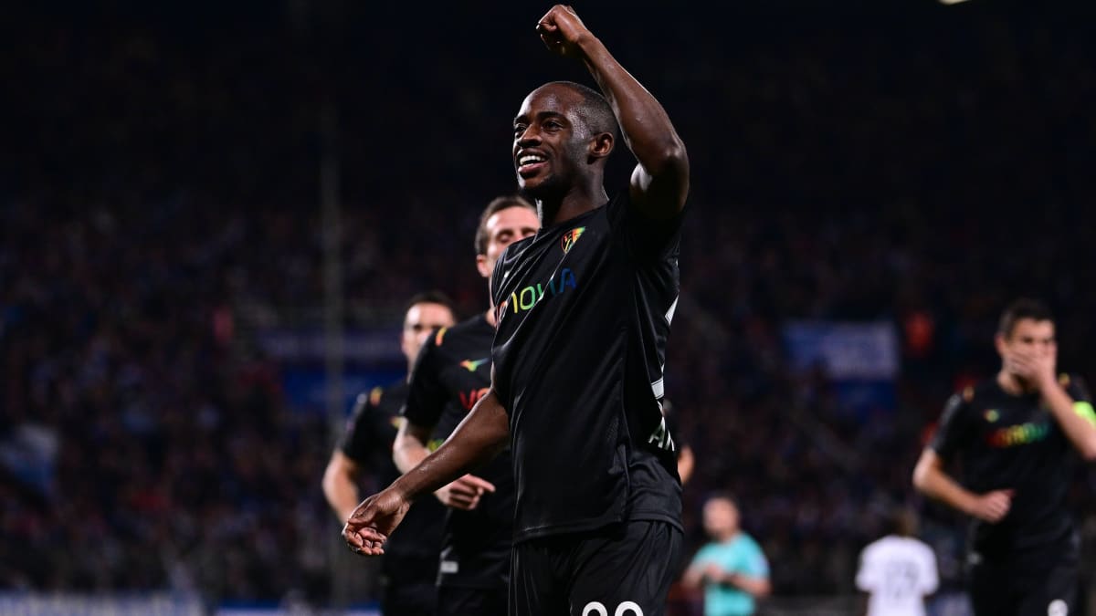 Antwi-Adjei: "Zum Glück gibt es in diesem Fall den VAR" - kicker