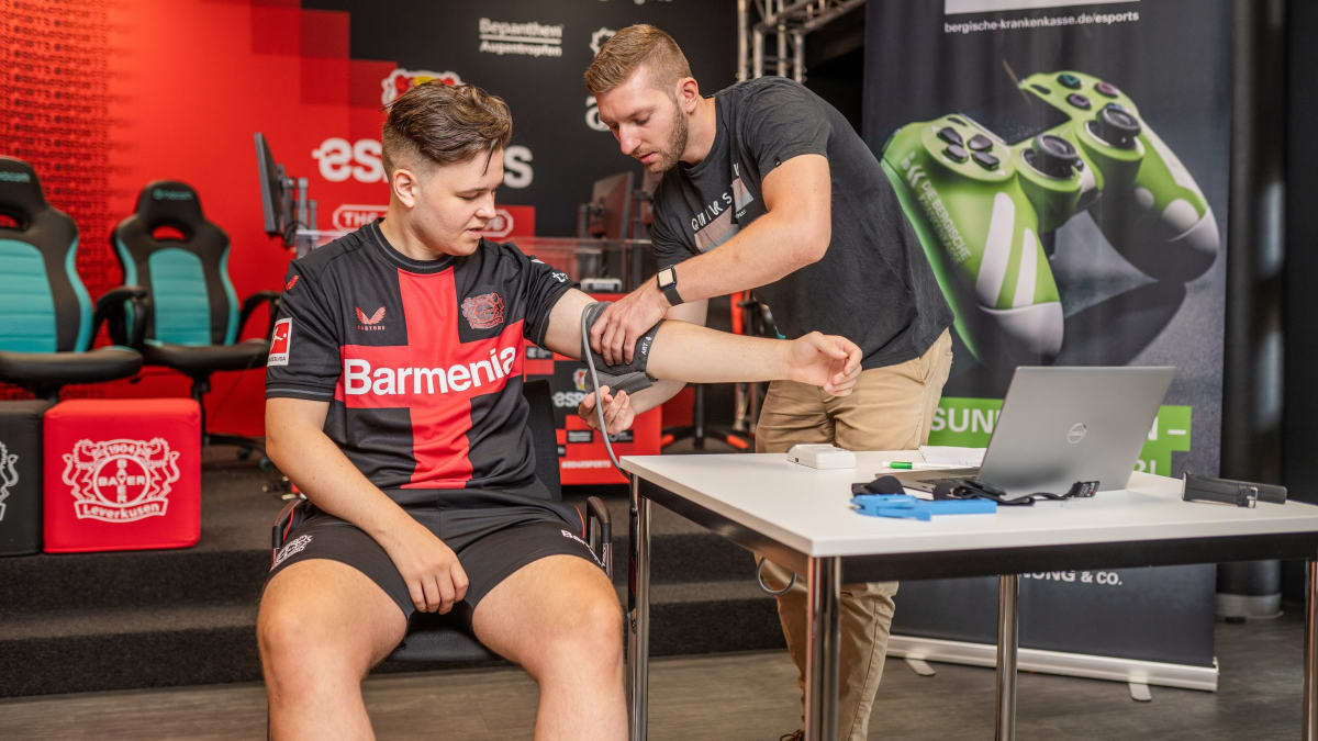 Gaming bei Studenten: Keine höhere Schmerzprävalenz - kicker