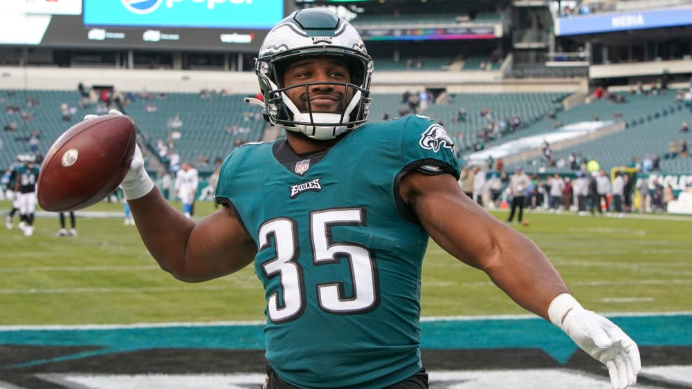 NFL-Profi Boston Scott schließt sich Rocket-League-Team von Dignitas an ...