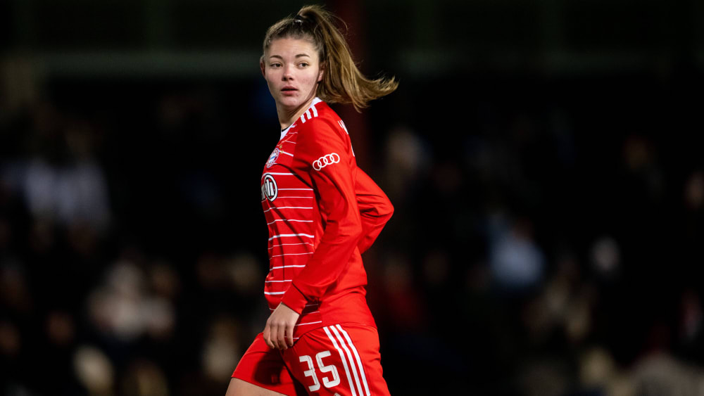 FC Bayern verlängert mit Talent Julia Landenberger - kicker