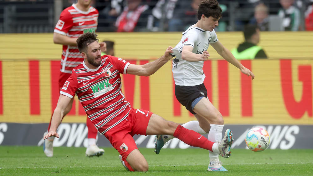 Demirovic kontert Eigentor artistisch: FCA trotzt Frankfurt ein Remis ...