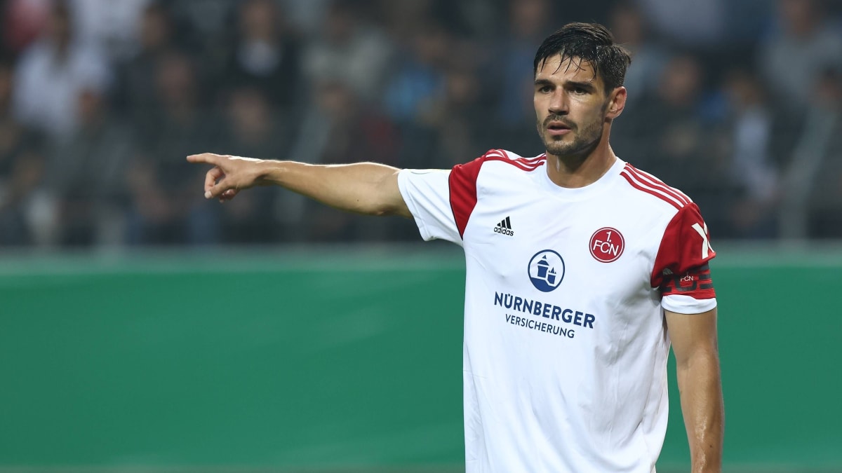 1. FC Nürnberg verlängert mit Kapitän Christopher Schindler - kicker