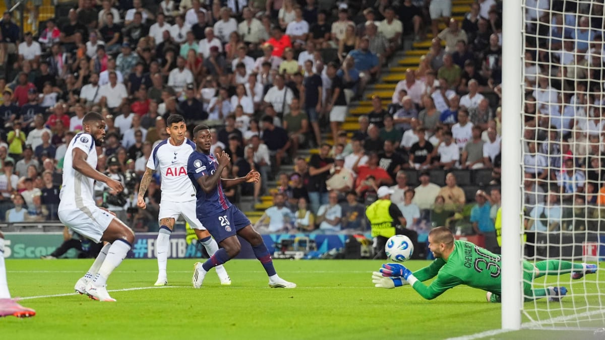 Trotz Chevalier-Patzer: PSG schockt Tottenham und gewinnt Supercup im ...