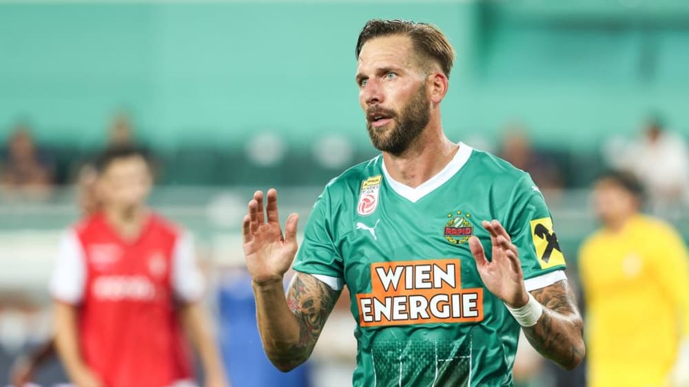 Angriff in Wien: Rapid-Stürmer Burgstaller schwer am Kopf verletzt - kicker