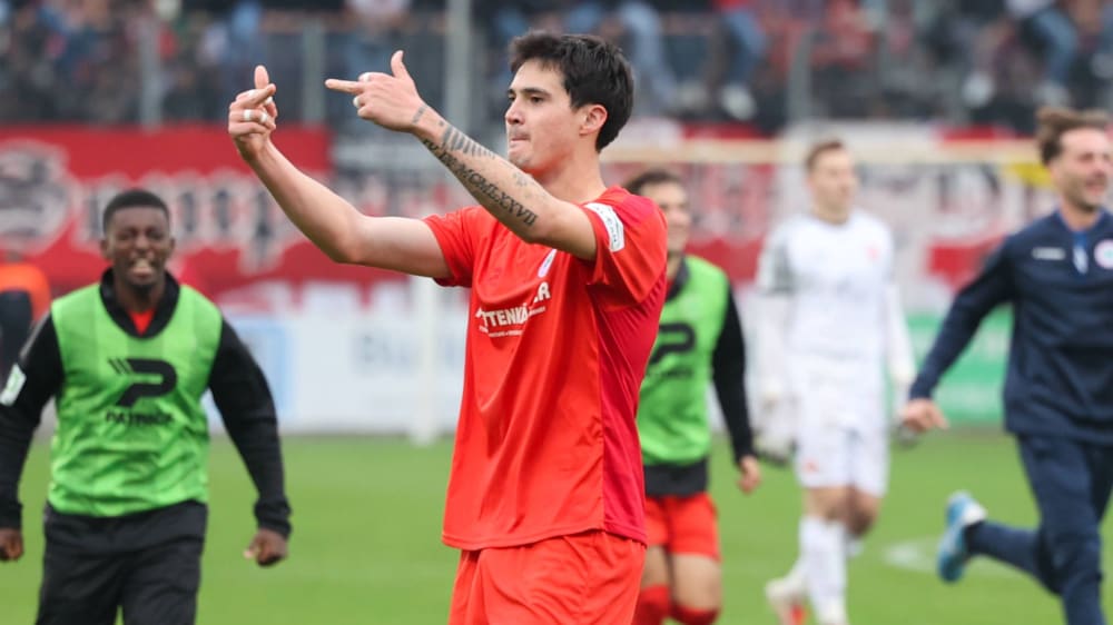 Obszöne Geste gegen RWE-Fans: Oberhausens Murray lange gesperrt - kicker