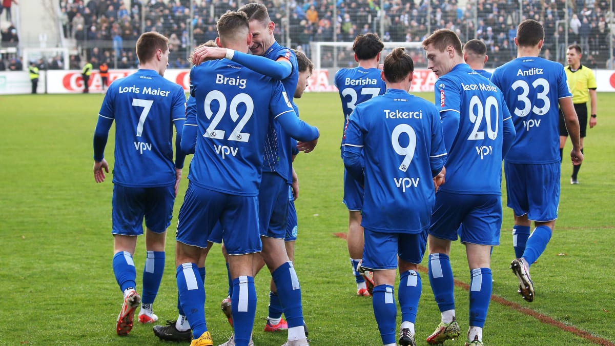 Stuttgarter Kickers: Aufstiegsträume haben noch Hausverbot - kicker