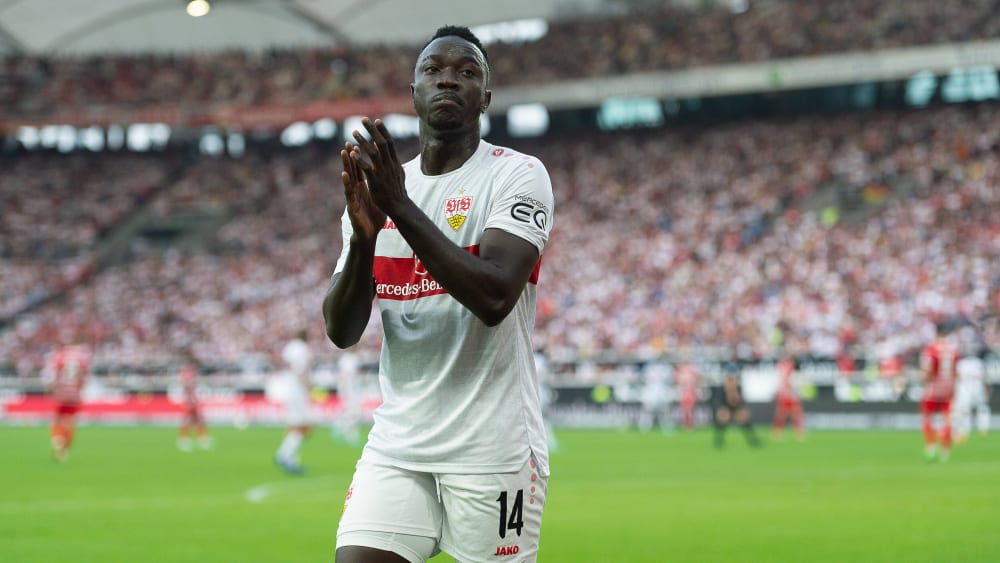 VfB Stuttgart verlängert Vertrag mit Silas bis 2026 - kicker