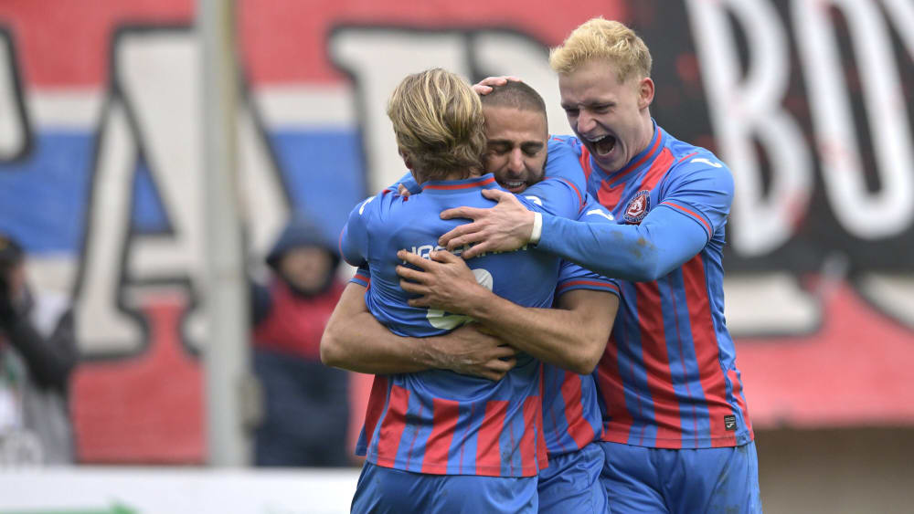 Rang zwei: Wuppertaler Serie geht dank Semih Güler weiter - kicker